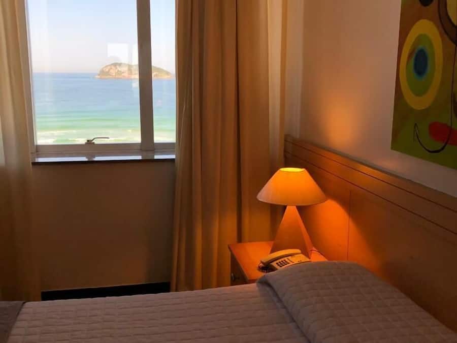 Quarto Deluxe, 1 cama de casal, vista para o mar | Cofre no quarto, cortinas/cortinados opacos, Wi-fi grátis