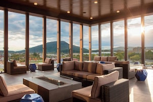 Este bar no terraço do hotel