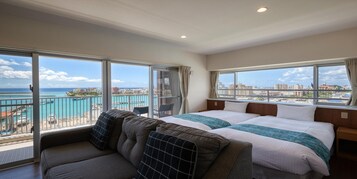 Quarto duplo superior, para não fumantes, vista para o porto | Individualmente mobiliados, cortinas blackout