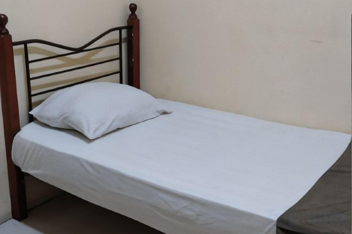 Ferro/tábua de engomar, Wi-fi grátis, roupa de cama fornecida 