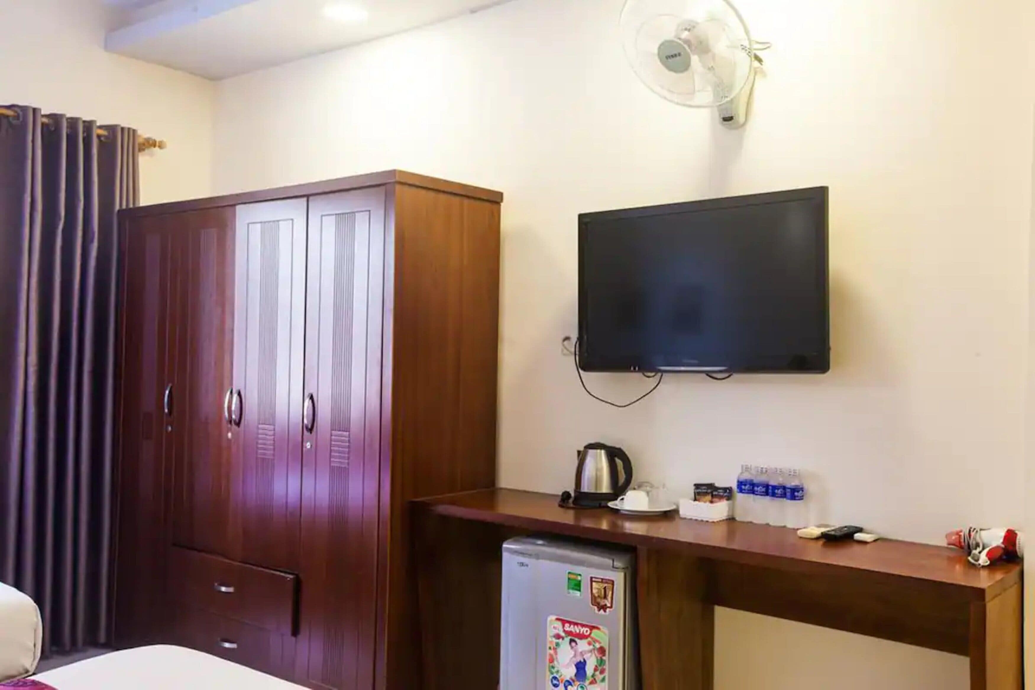 Quarto Duplo | Minibar, cofre no quarto, secretária, cortinas/cortinados opacos 