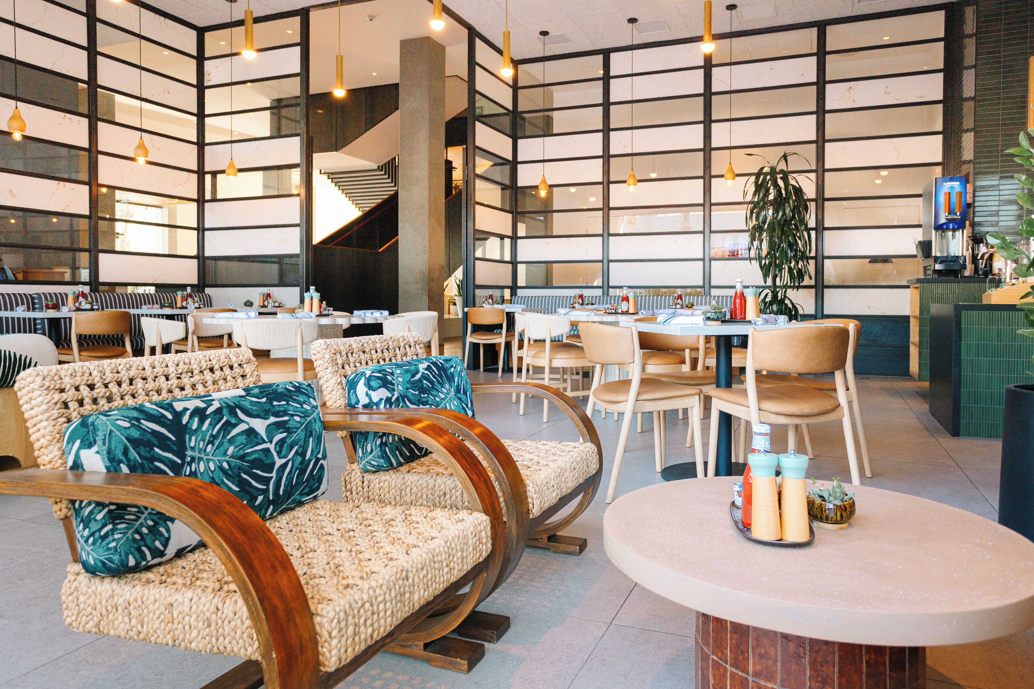 3 restaurantes, jantares servidos 