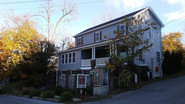 Cantuta Inn - Harpers Ferry, WV