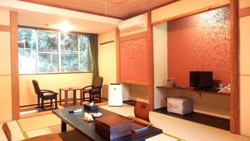 Quarto Básico (Japanese Style) | Wi-fi grátis, roupa de cama fornecida