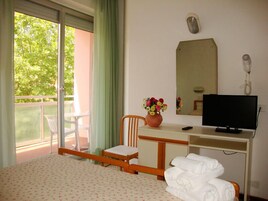 Cofres nos quartos, berços (sobretaxa), Wi-Fi de cortesia