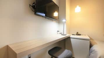 Quarto Twin Económico, não fumadores | Secretária, ferro/tábua de engomar, Wi-fi grátis