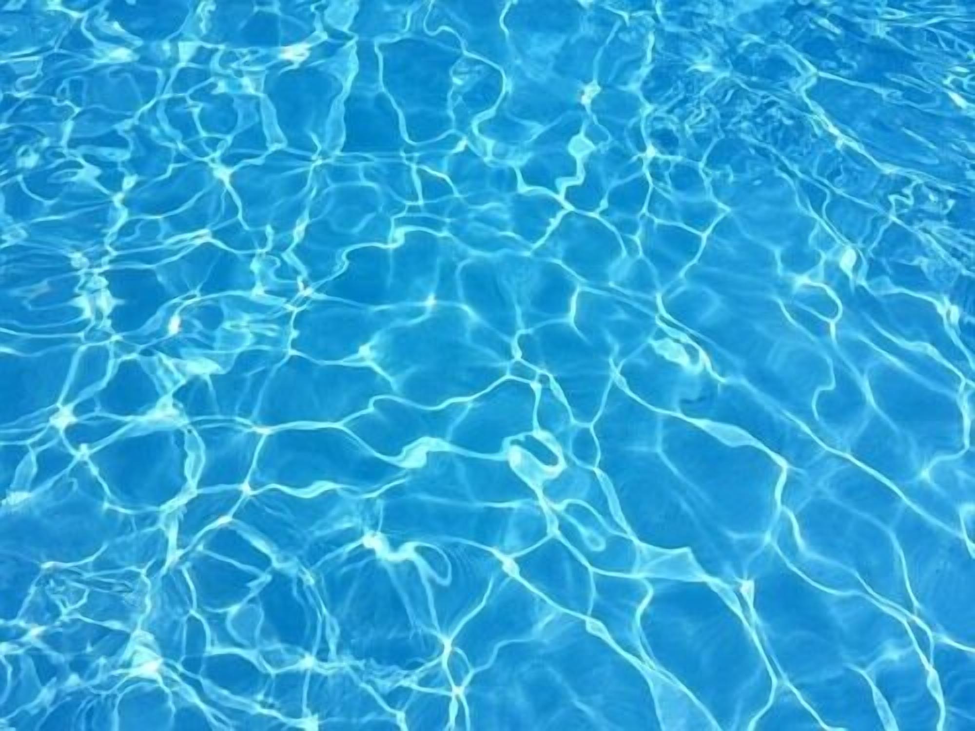 Piscina externa, piscina aquecida