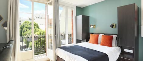 Estúdio, varanda (Medium Studio with Kitchen) | Roupa hipoalergénica, quartos insonorizados, ferro/tábua de engomar