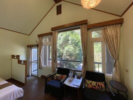 Quarto Quádruplo | Roupa de alta qualidade, cortinas/cortinados opacos, Wi-fi grátis 