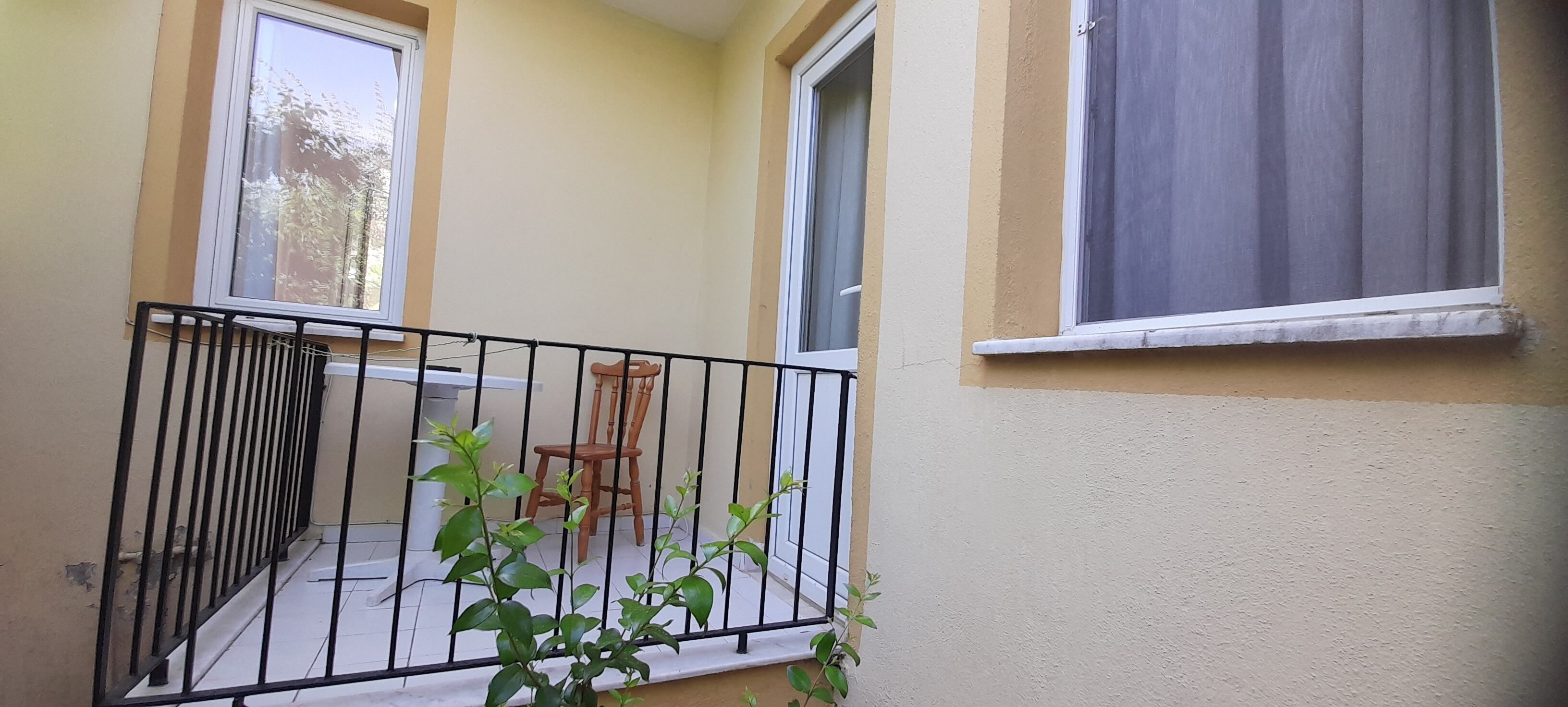 Quarto econômico | Sacada