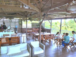 Café da manhã continental grátis