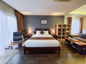 Quarto superluxo | Frigobar, cofres nos quartos, escrivaninha, quartos à prova de som