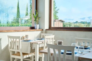 Pequeno-almoço tipo buffet diário incluído 