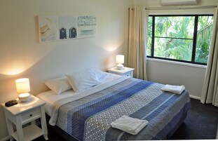 Apartamento Deluxe, 2 quartos | 1 quarto, ferro/tábua de engomar, Wi-fi grátis, roupa de cama fornecida 