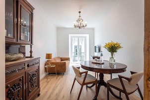 Apartamento, 2 quartos | Refeições no quarto