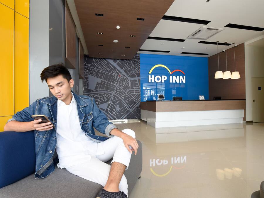 Área de estar no saguão