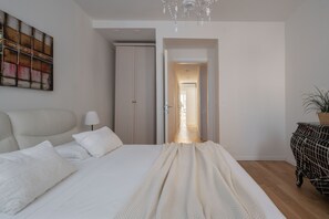 Apartamento, 2 quartos, terraço (Check-in online) | 2 quartos, roupas de cama de algodão egípcio, roupas de cama premium