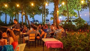 Pequenos-almoços, jantares e brunches (fins de semana) servidos 