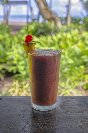 Pequenos-almoços, jantares e brunches (fins de semana) servidos 