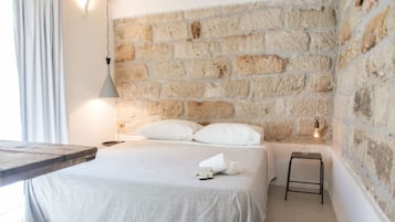 Quarto Quádruplo, 2 quartos, piscina privativa | Lençóis de algodão egípcio, roupa de alta qualidade, minibar