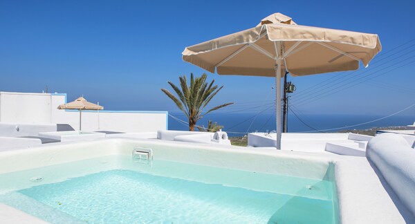 Traditional Villa, Jacuzzi, Veranda With Sea View - Santorini