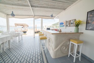Pequenos-almoços servidos, cozinha turca, com vista para a praia 