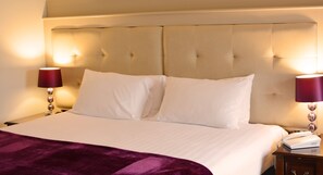 Cofres nos quartos, cortinas blackout, quartos à prova de som