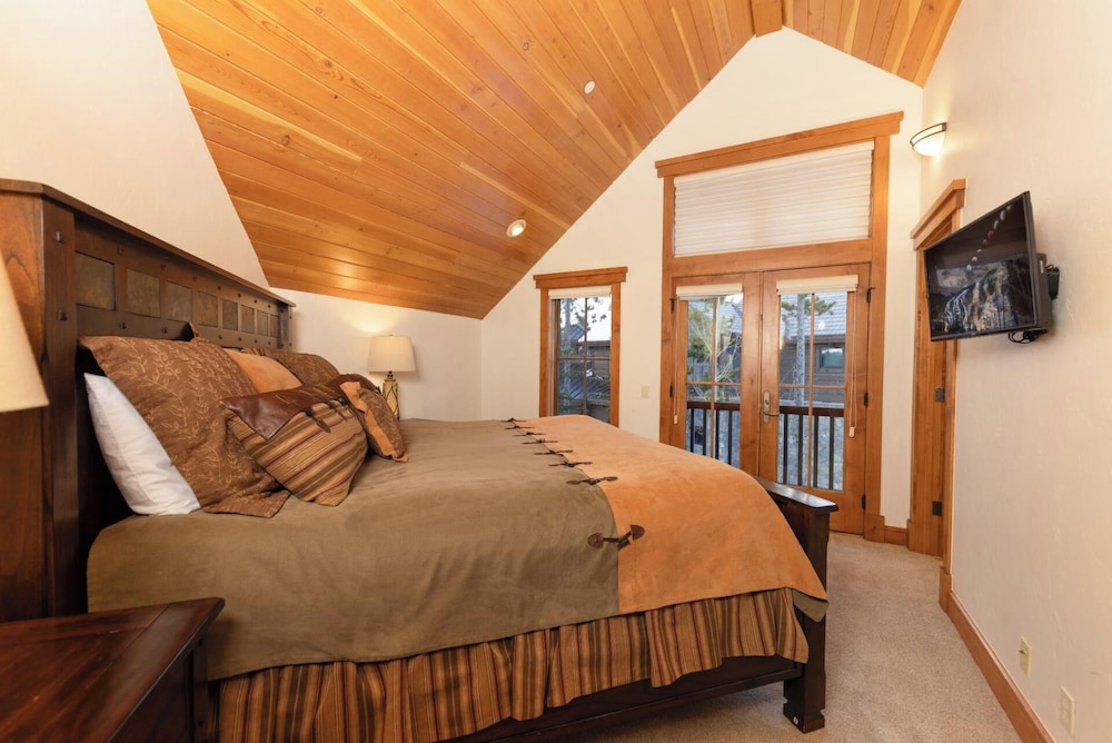 Timber Trail Lodge: Hot Tub, Private Shuttle, Pool Table, Sauna - Breckenridge, CO