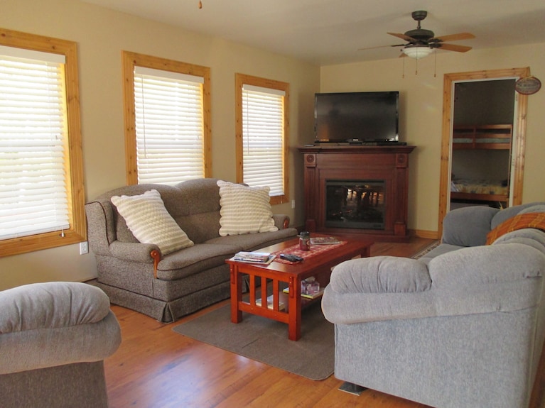 Private Cottage For Rent On Kelly's Mountain With Wifi - Nova Scotia