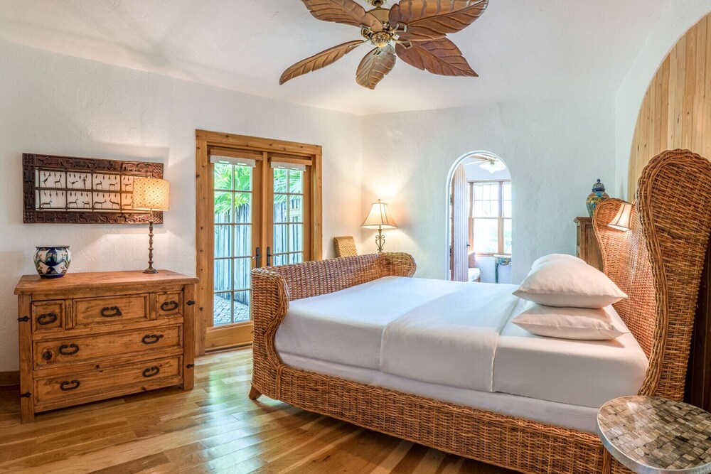 Piscina Privada, Dos Dormitorios, 1 1/2 Baños, Capacidad Para 5. - Palm Beach, FL