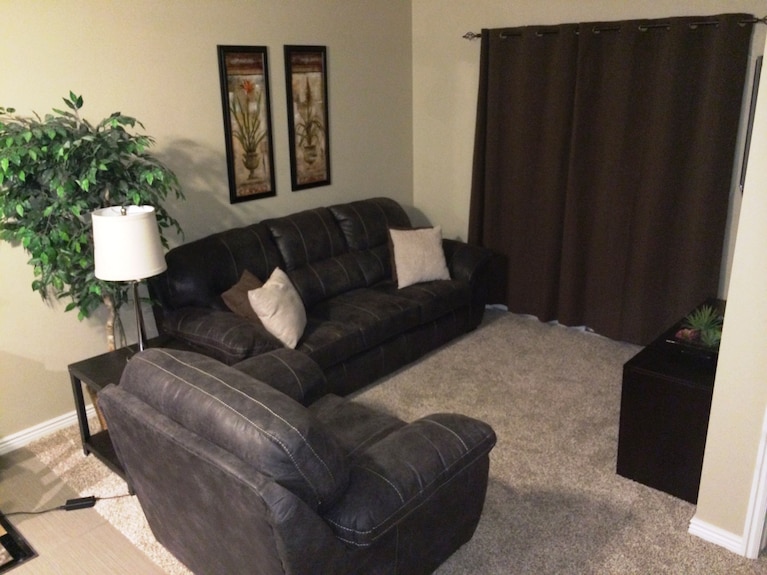 'Modern Feel! Wonderful Location! And A Great Price, Too! - St. George