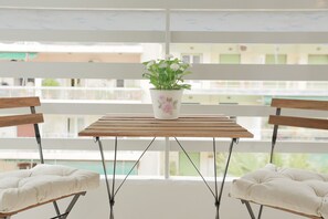 Apartamento, 2 quartos | Sacada