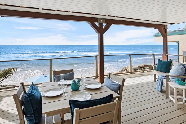Oceanfront Paradise – Walk To Restaurants And Fun - 歐申賽德