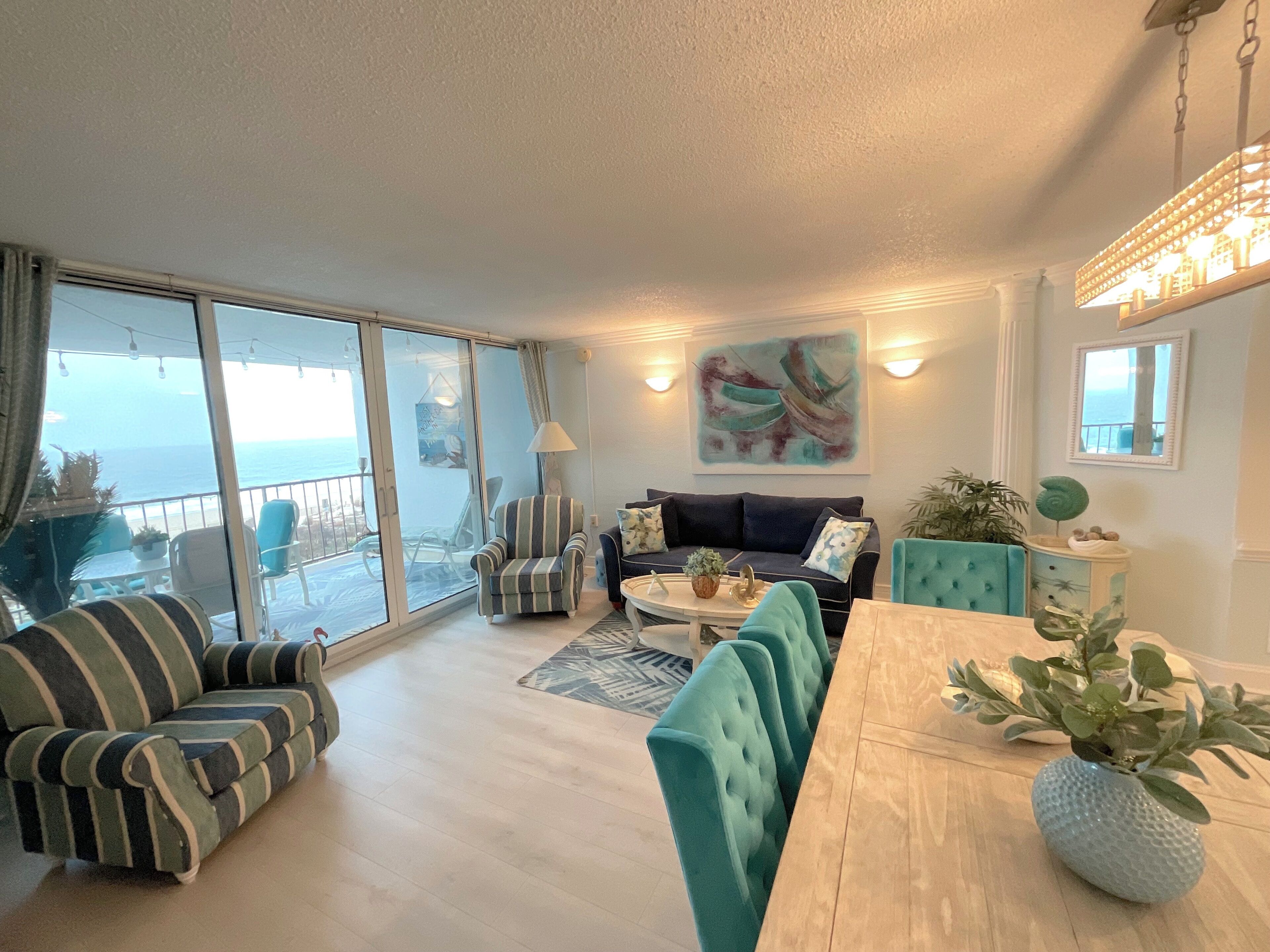 Dazzling Views Perfect Location  Ocean Front With Pool Fabulous Balcony Sleeps 6 - Ocean City, MD