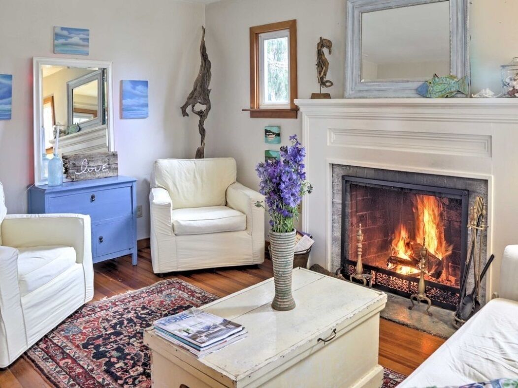 Wonderful Location, Walk To Beach, Private Yard, Credit Cards - West Beach, CT