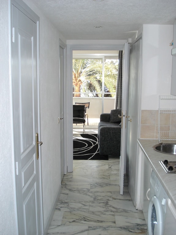 7 Promenade Des Anglais-city Centre Nice Beach Apartment With Roof Pool - Nice