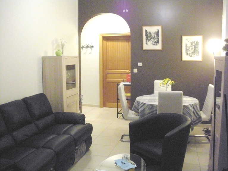 Brussels Nice Apartment Modern Near Eu, Grand Place. Free Garage, Free Wi-fi - Ixelles