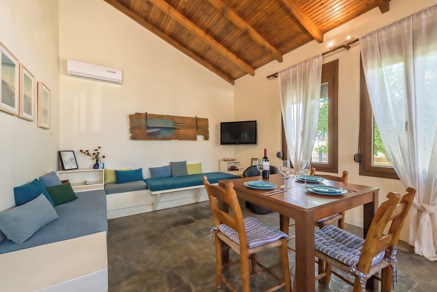 Ideally Located To Explore W.crete, Cottage With Private, Eco, Heated Pool - Greece