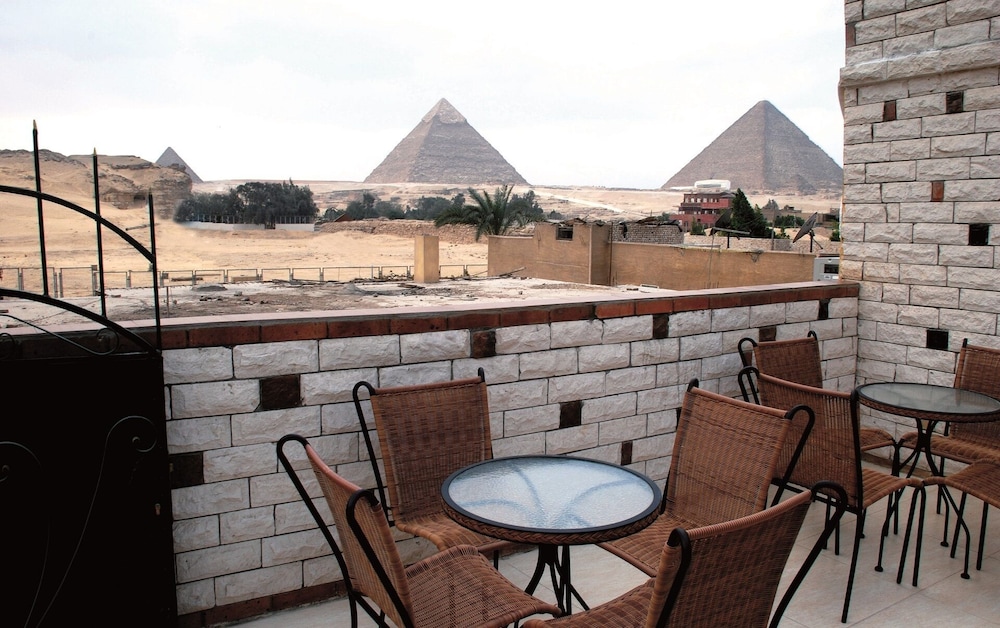 Belle Vue Sur Les Pyramides, Avec Air Conditionné,wifi,et Service De Guide Tour - Égypte