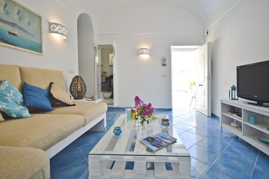 4 Bedrooms Villa With Amazing Terrace 10 Mins Away From The Beach - Province of Salerno