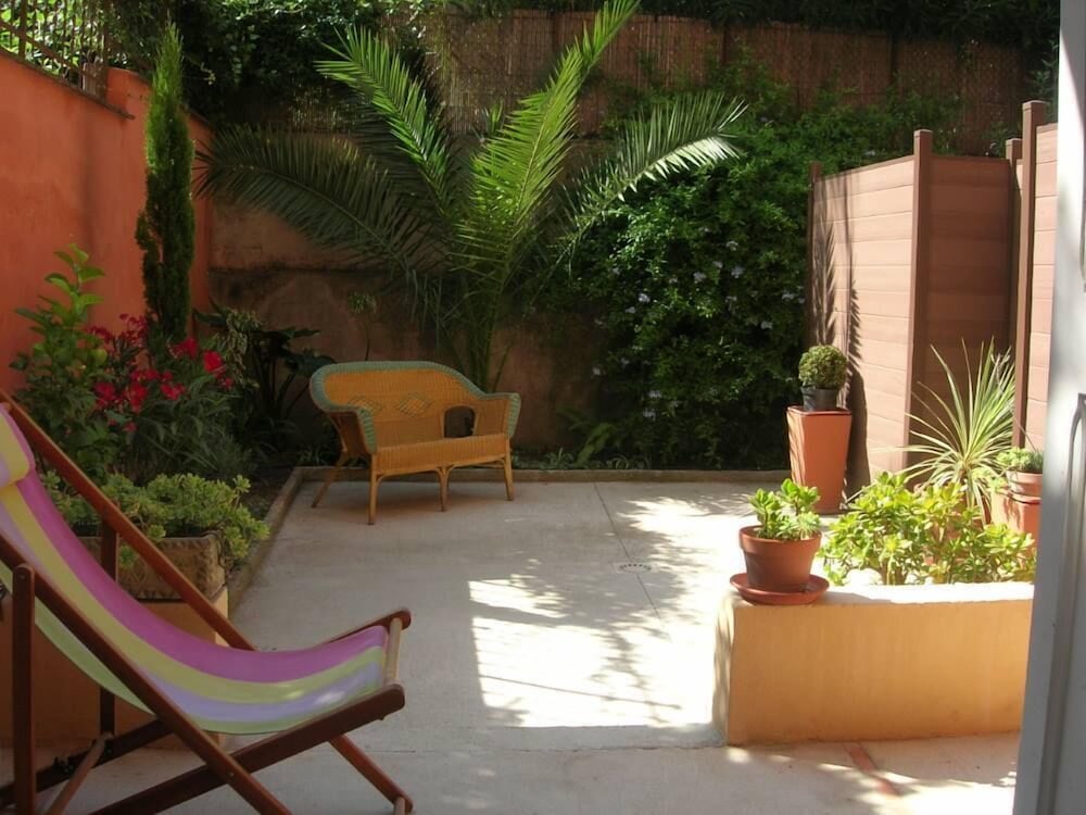 Grand T2 De Caractère, Centre Ville Avec Jardin/patio. - Saleilles