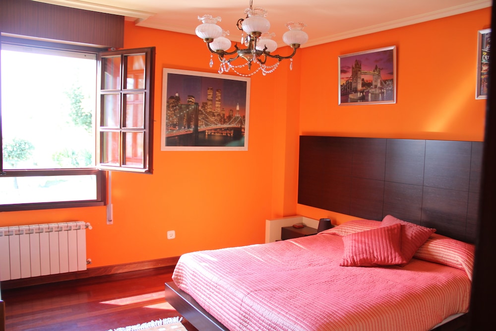 Casa Con Piscina Y Salon De Juegos En Santillana Del Mar - Polanco