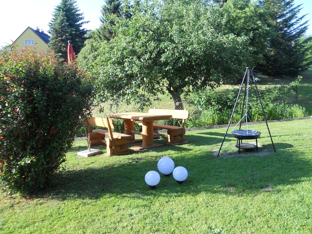 Villetta In Una Posizione Tranquilla Vicino A Olbersdorfer See !!!! - Zittau