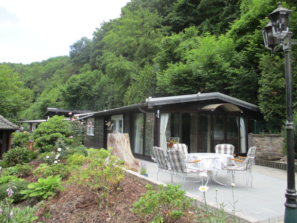 Komplett Eingerichtetes Ferienhaus Für 4 Personen - Bad Neuenahr-Ahrweiler