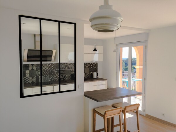 Superbe F3, Loggia Avec Vue Exceptionnelle Sur Mer - Biot
