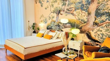 Quarto Quádruplo Premium | Minibar, secretária, Wi-fi grátis, roupa de cama fornecida