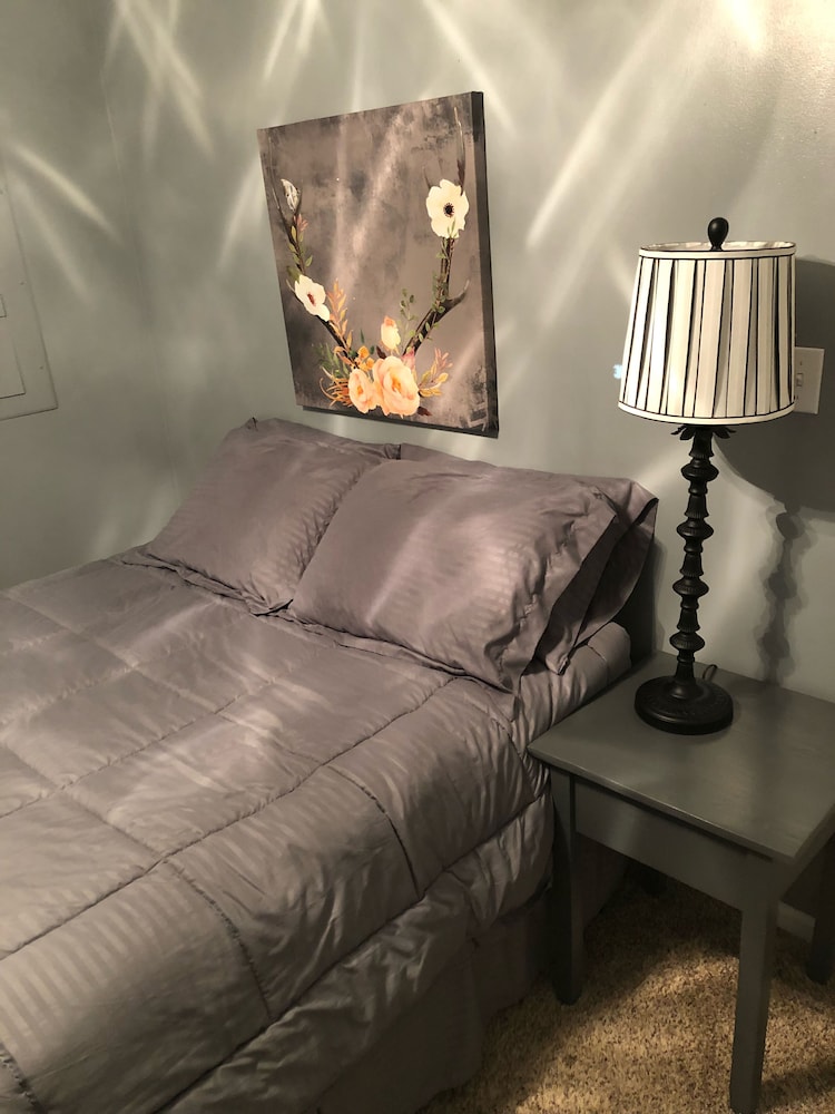 Perfect Location! - Columbia, MO
