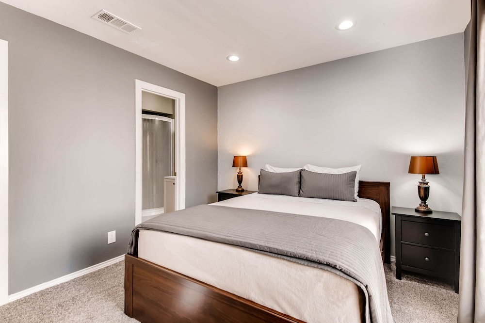 Uptown/katy Trail Chic & Central With Patio - Dallas, TX