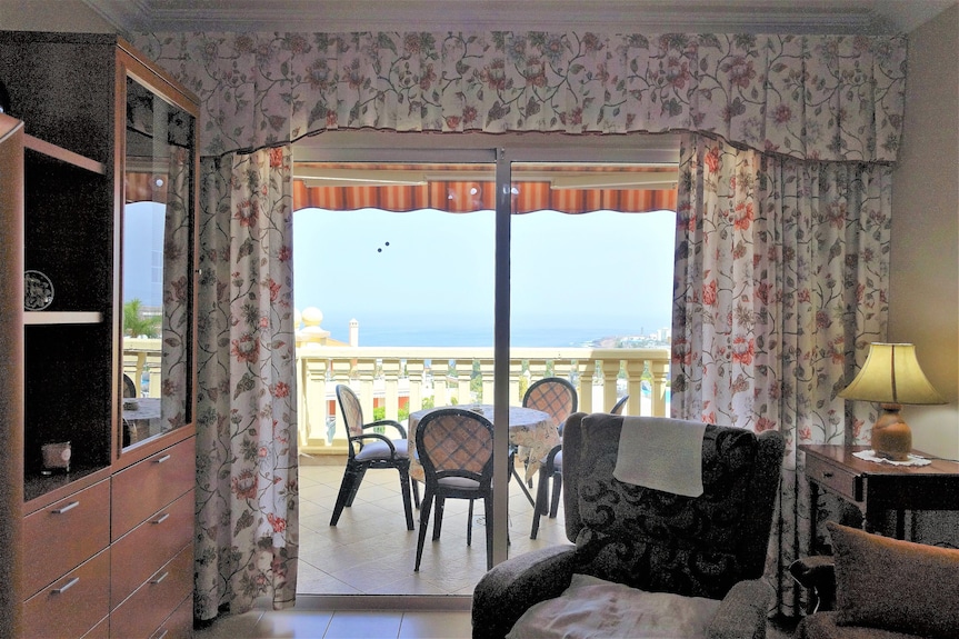 Bright Holiday Home With Stunning Sea/city Views. Wi-fi Free - Los Realejos