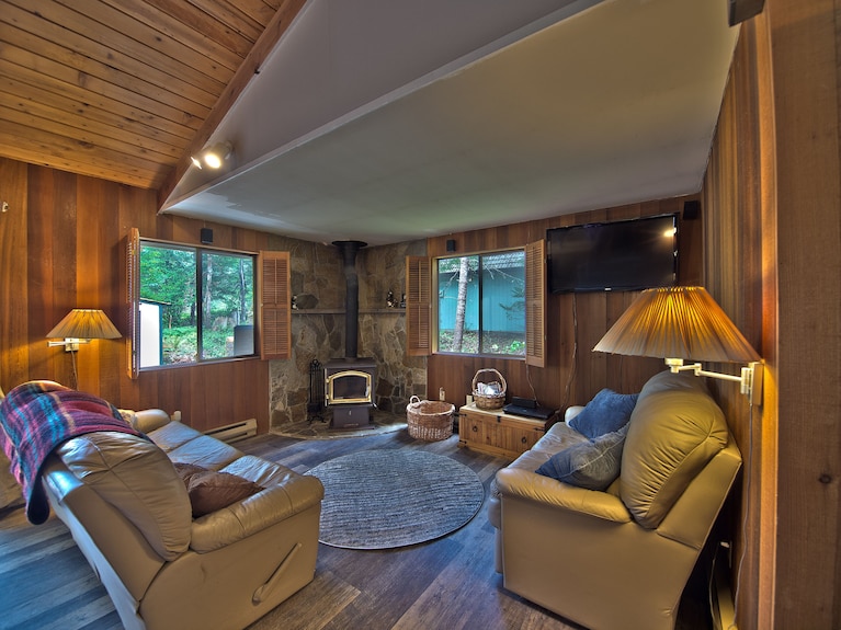 The Lyons Den At Upper Timberline Village - State of Washington